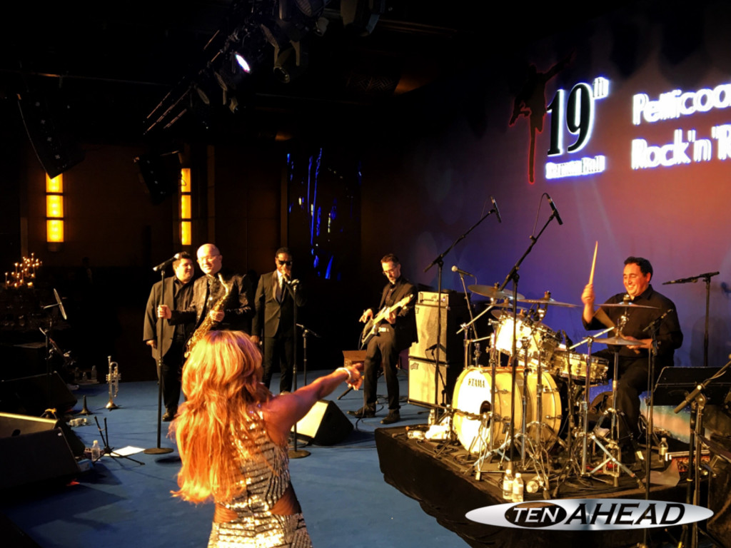 Shanghai - 19. German Ball mit Liveband und Partyband Ten Ahead